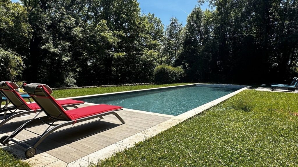 How a Saltwater Pool Can Enhance Your Swimming Experience